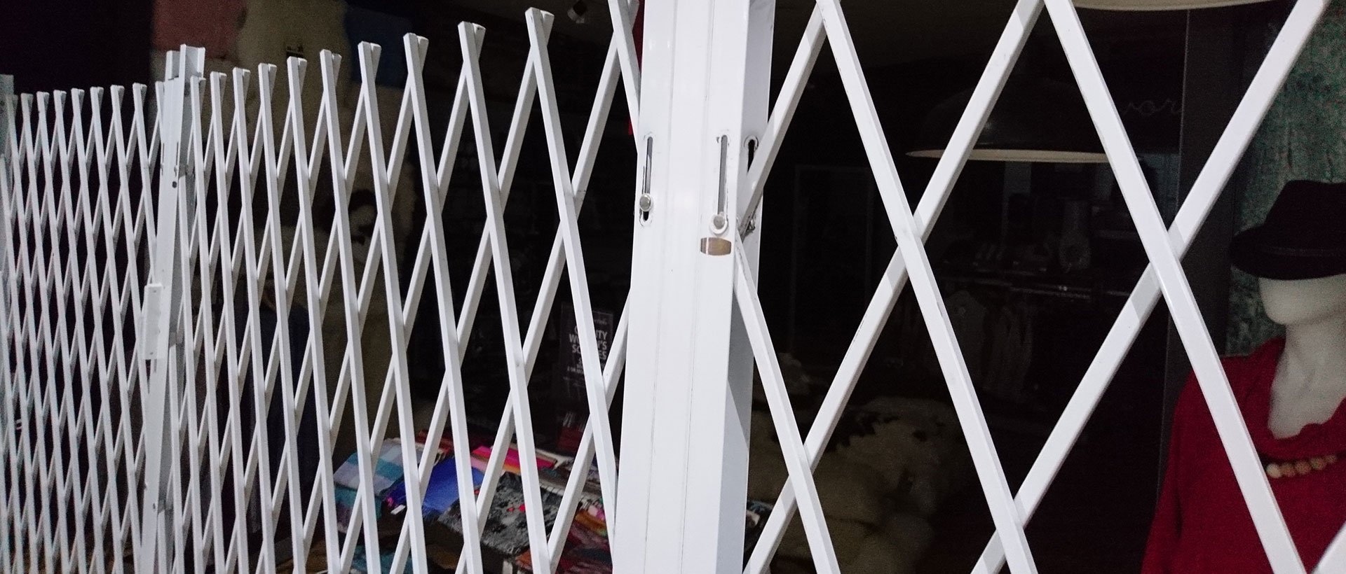 Workplace Safety Barriers - Expanding Safety Barriers UK